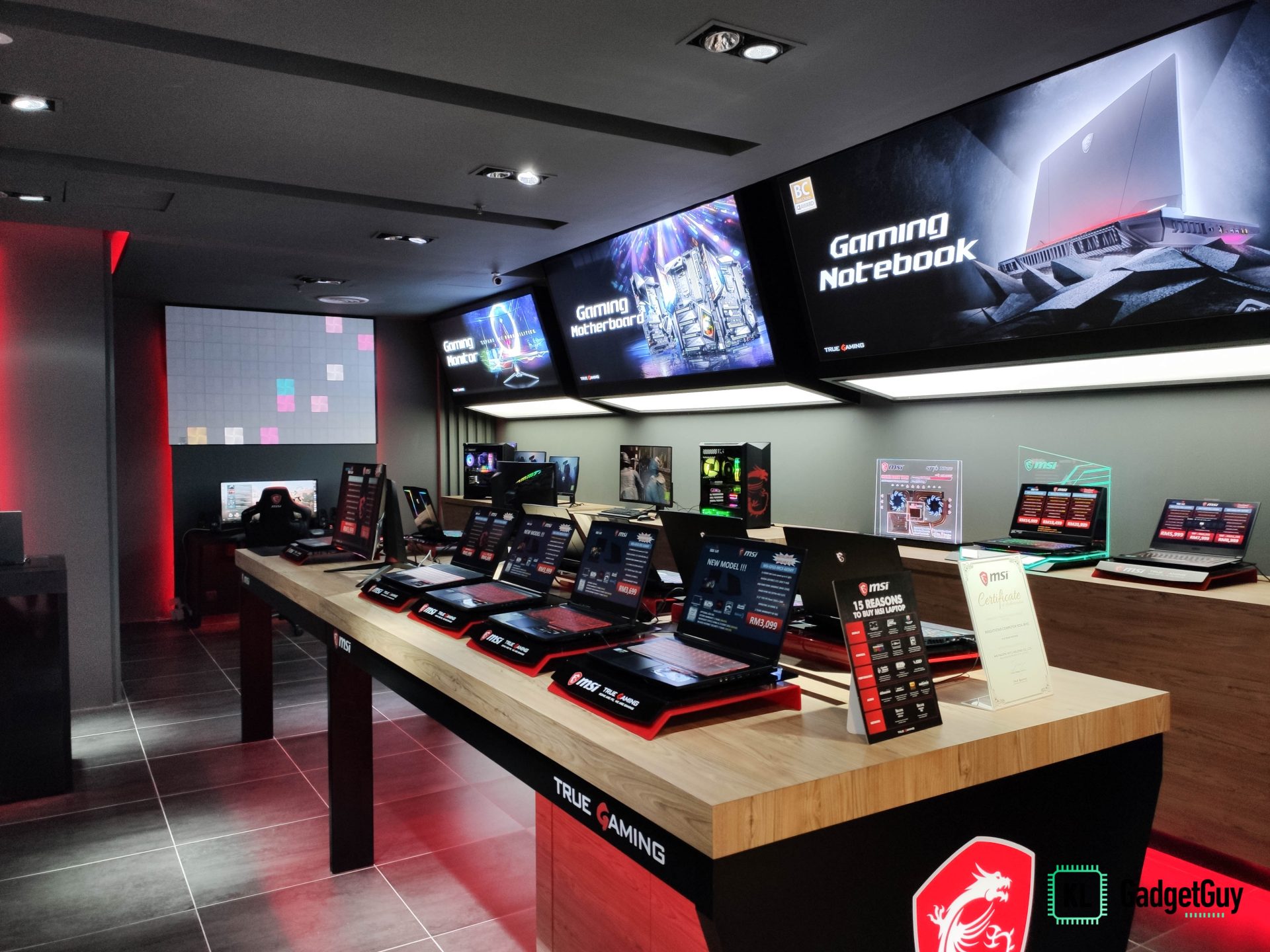Test out MSI laptops and gaming desktops at MSI's full-product concept ...