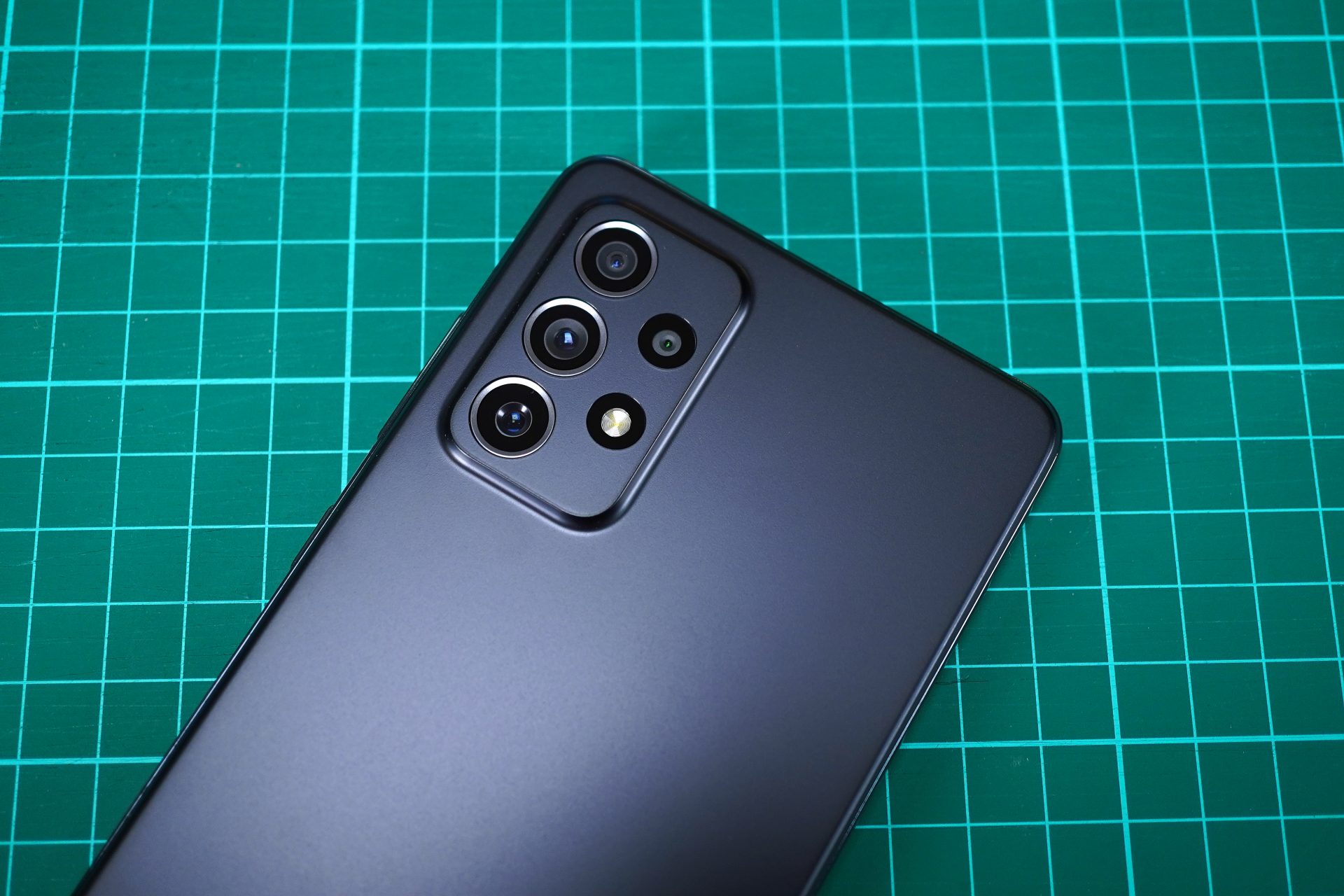 Samsung Galaxy A72 First Impression: Major upgrades, but... - KLGadgetGuy