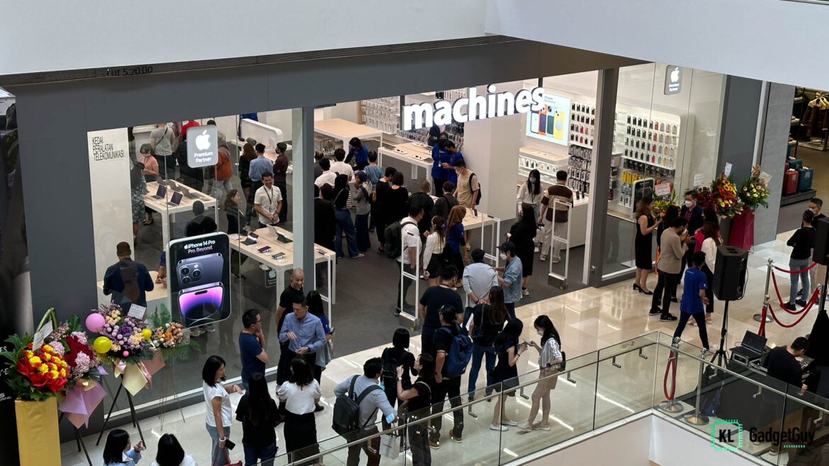 machines launches first Apple Premium Partner Store in South East Asia ...