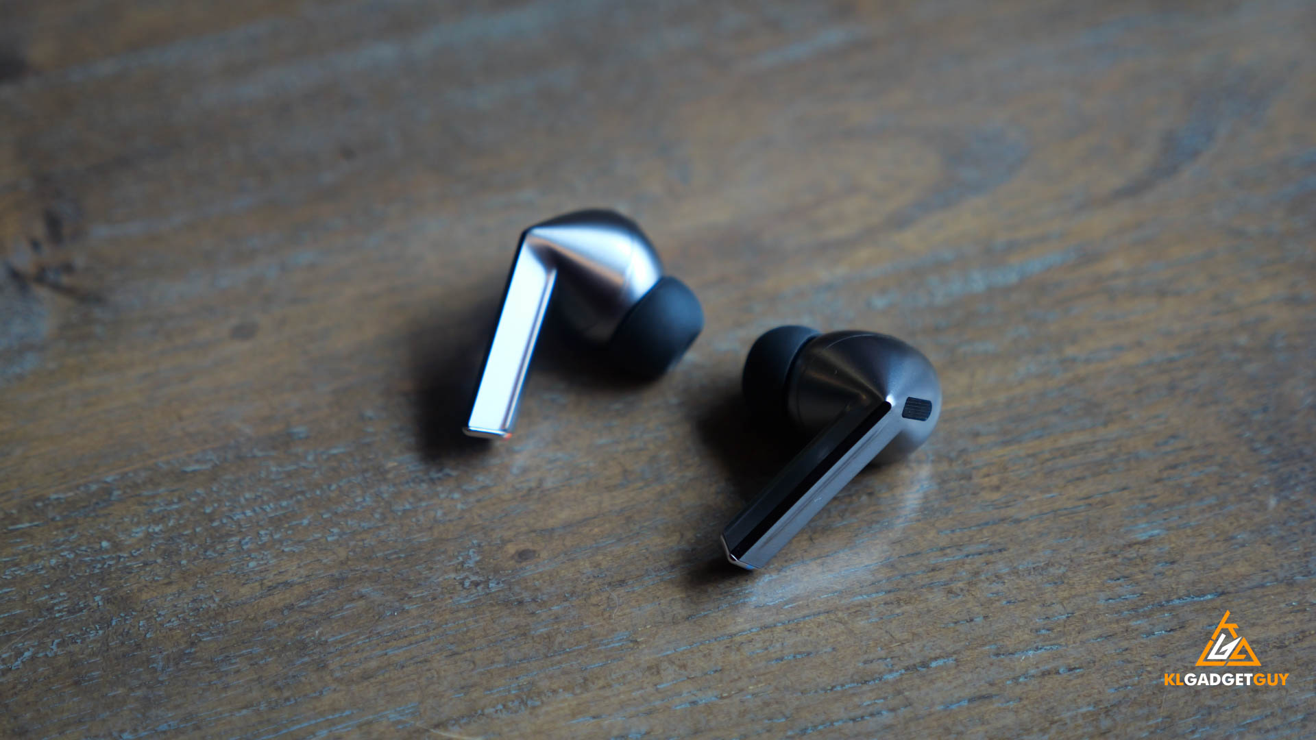 Samsung Galaxy Buds3 Pro Review: New Shape, Upgraded Sound - KLGadgetGuy